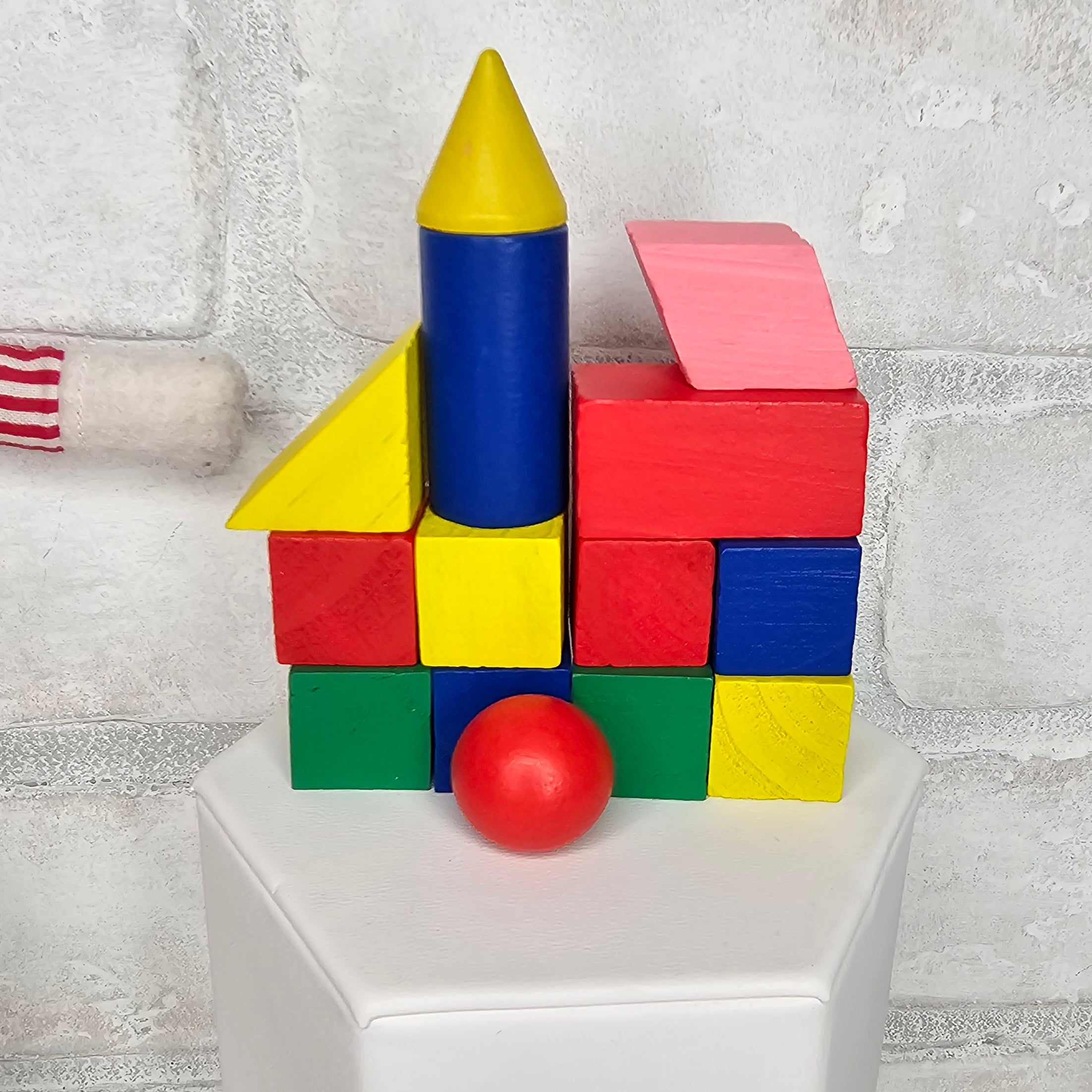 Elf Building Blocks – Happy Brooke